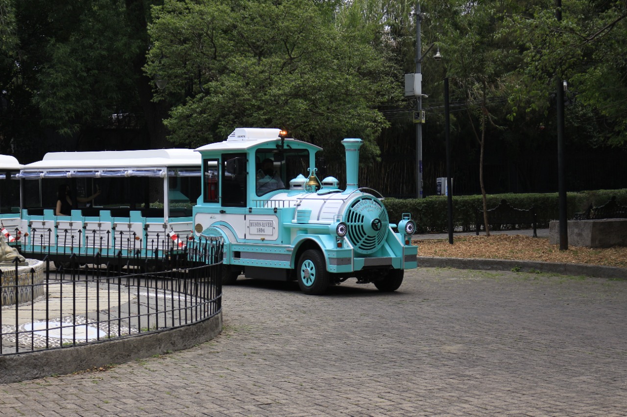 ¡Chapultepec estrena nuevo trenecito! Viene de Italia y es una chulada